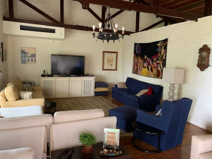 Casa De Campo. Margem Do Lago. Conforto. Promoção - Americana
