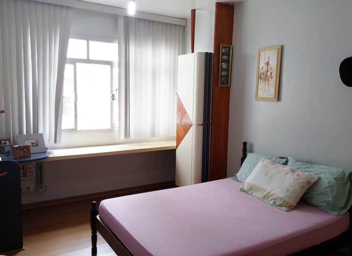 Apartamento Super Bem Localizado Na Praia Do Canto - Vitoria