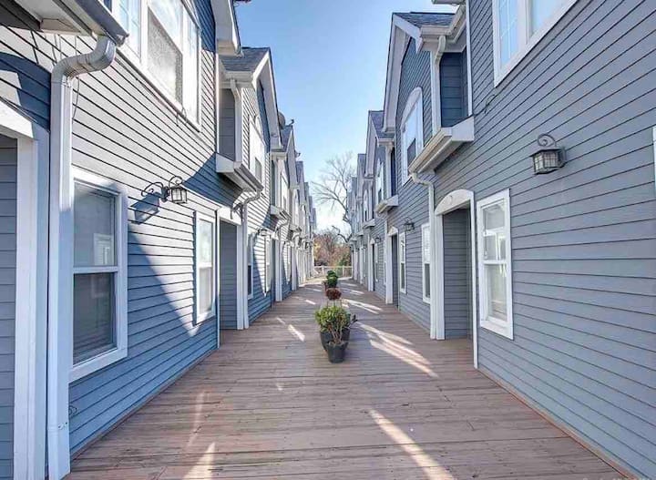 Private Townhouse In Uptown Charlotte! - Charlotte, NC