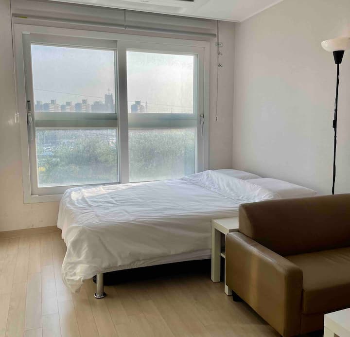 Gongdo-eup Holiday Rentals & Homes - Gongdo-eup, Anseong-si, South ...