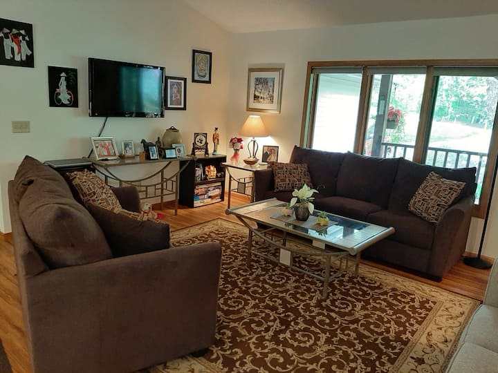 Comfy, Quiet & Cozy Eau Claire, Wi, Usa - Eau Claire, WI