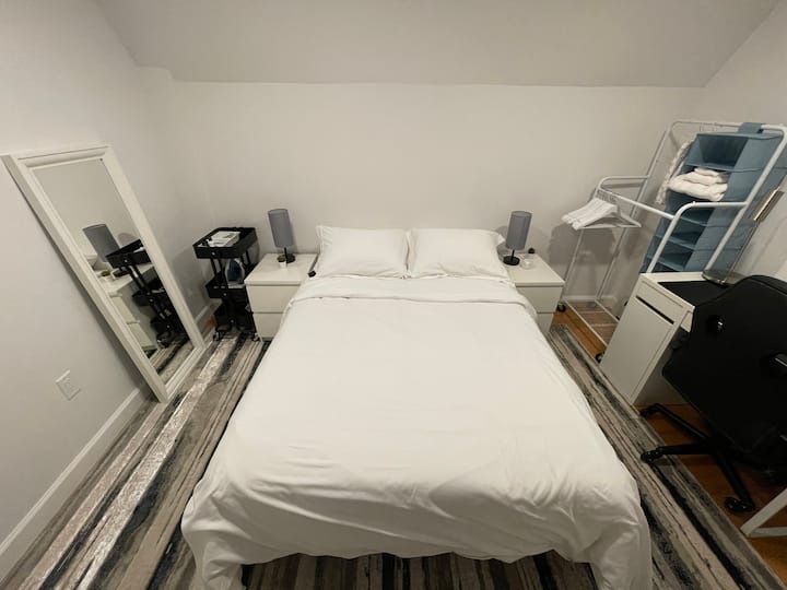 Cozy Room #5 | New Rochelle | Near Nyc - The Bronx, NY