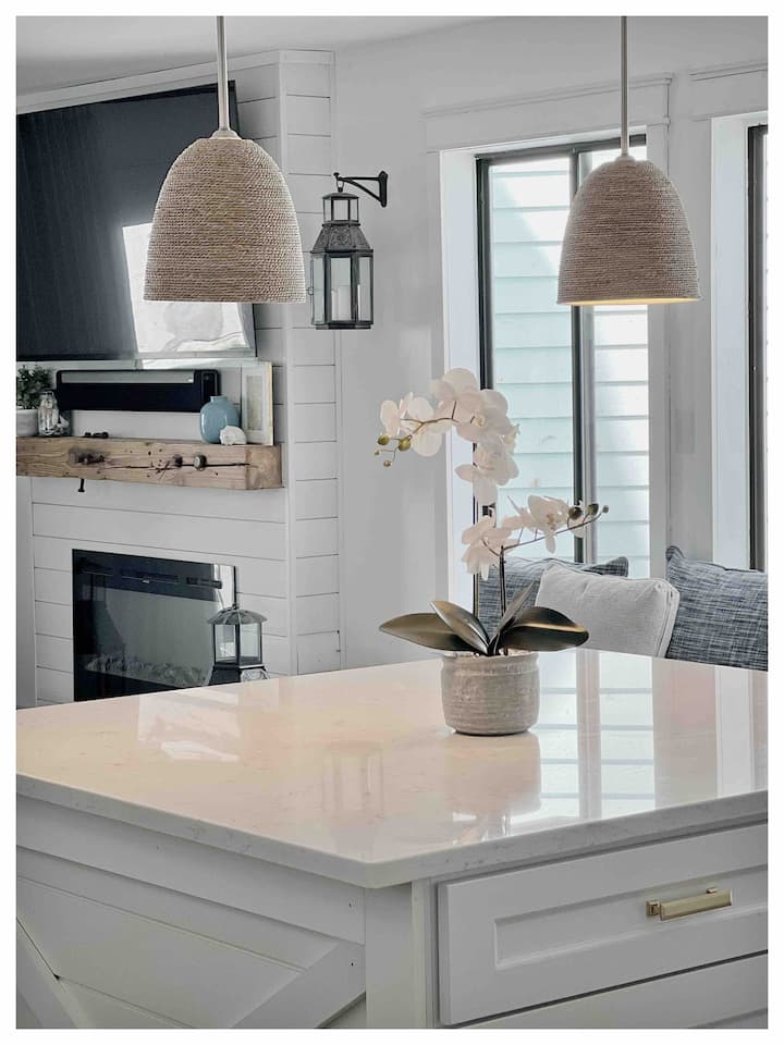 Finns Up- Dog Beach. Ocean Views. Clean & Comfy! - Carolina Beach, NC