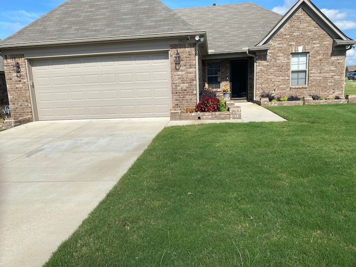 Newly Constructed, “Award Winning,” Cozy Home - Southaven, MS