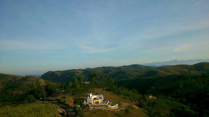 Vagamon Courtyard... 3 Bedrooms For  10-12 Guests - Vagamon