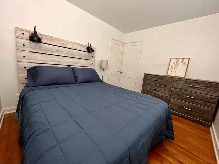 *30 Day Minimum* Cozy 2 Bedroom House! - Madison, WI