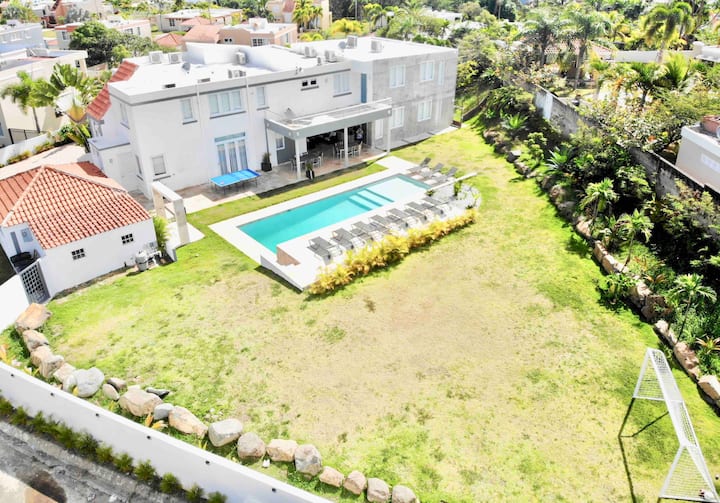 Luquillo Beach & Rainforest,lux. Villa  33 Guests! - Fajardo