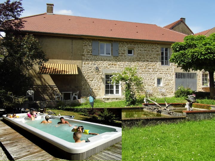 Gîte  La Pomme Du Pin  " Côté Jardin " - Baume-les-Messieurs