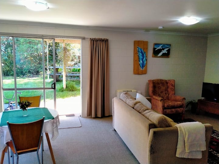 Sunset On Rimu - 陶波