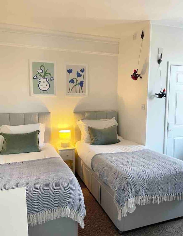 Deluxe Family Room - Windermere