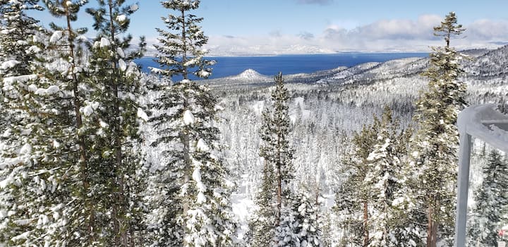 Panoramic Lakeview Luxury Ski Condo - Genoa, NV