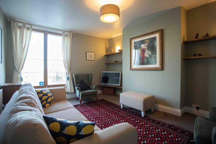 Belle Vue Terrace Apartment. - Malvern