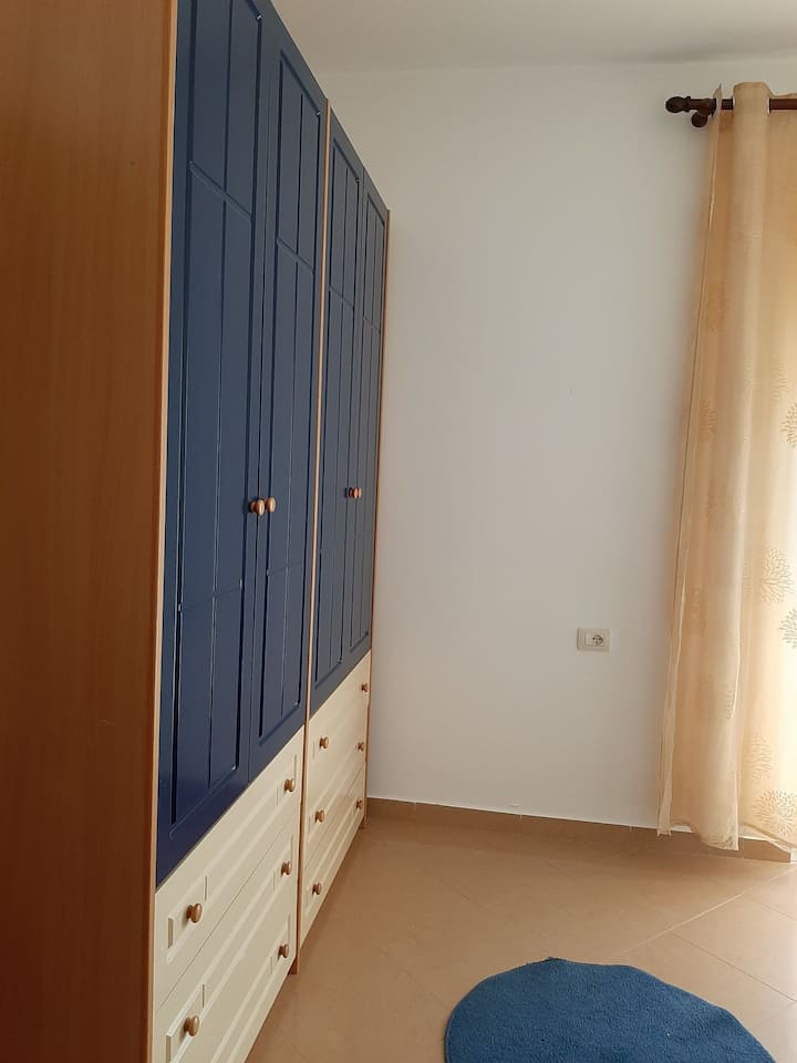 Lovely 1 Bedroom Rental Unit With Balcony - Tirana