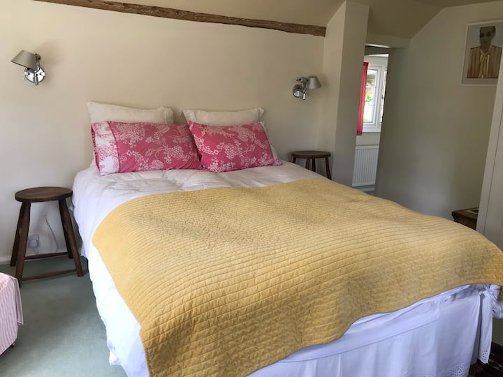 Charming Rural Cottage - Uckfield