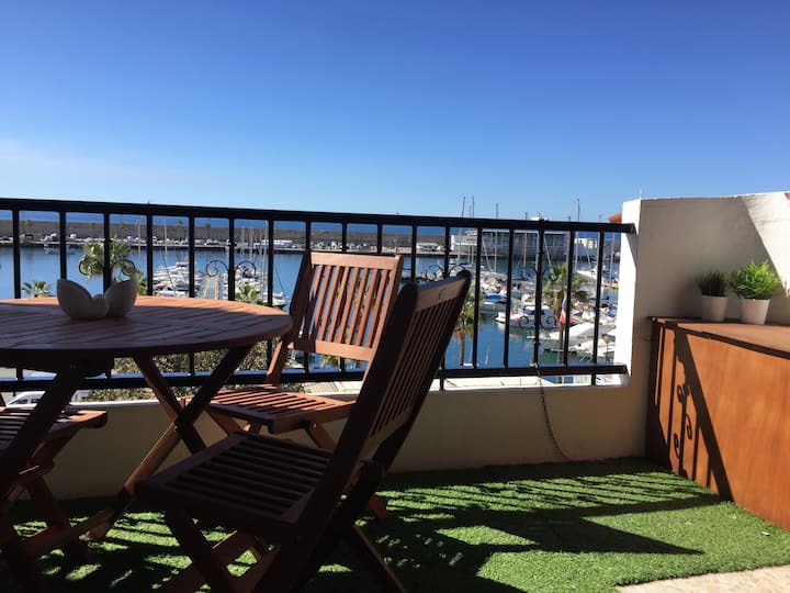 Apartamento De 2 Dormitorios Frente Al Puerto - Finestrat