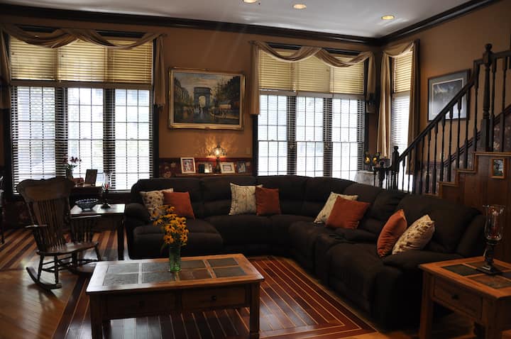 Family Weekender. Open For Colgate Events. - Hamilton, NY