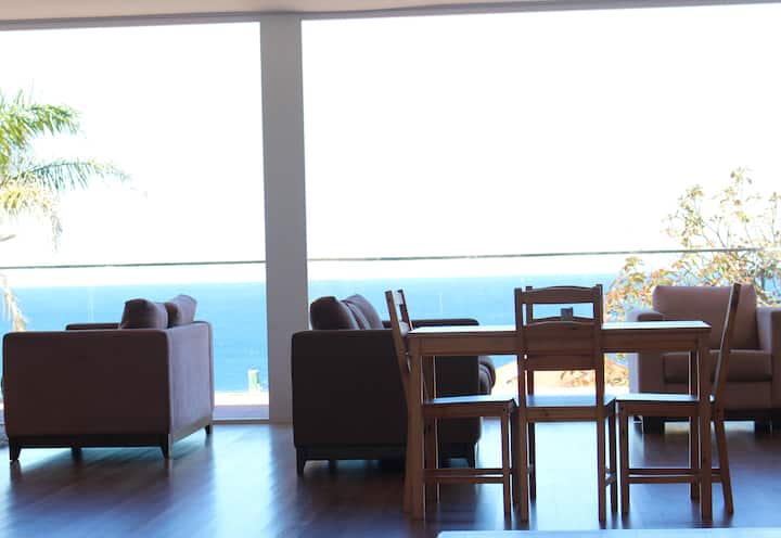 Stunning 4 Bedroom Home, Magnificent Water Views - Bondi Beach