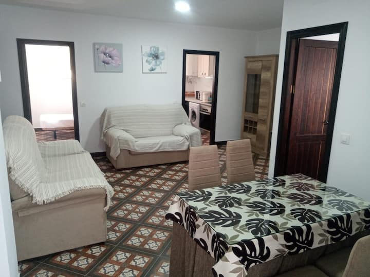 Alojamiento De 3 Habitaciones - Medina-Sidonia