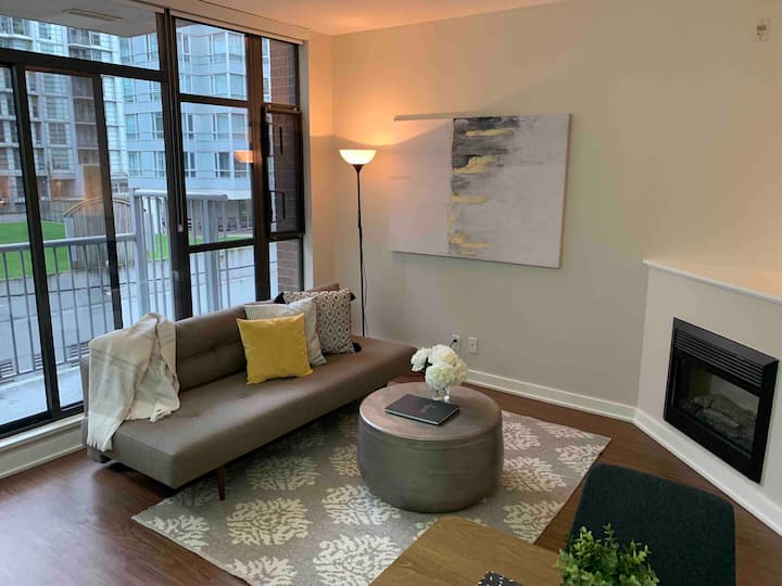 Spacious 1 Bedroom In Heart Of Vancouver - Vancouver