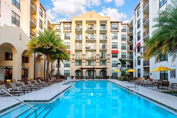 2bd/2ba Near Airport, Raymond James & Int'l Mall - Tampa, FL