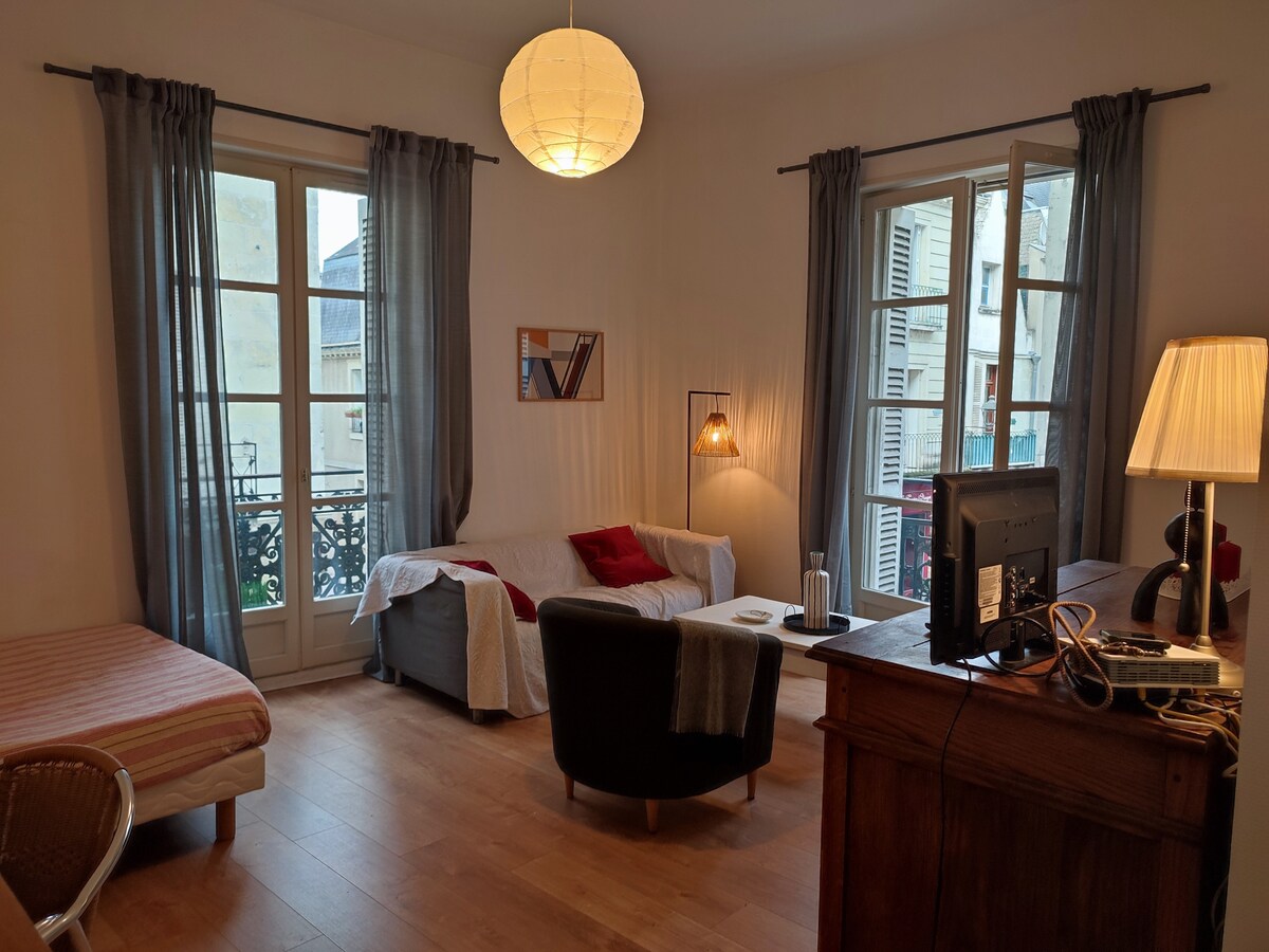 Very nice apartment near the cathedral - Apartments for Rent in Tours ...