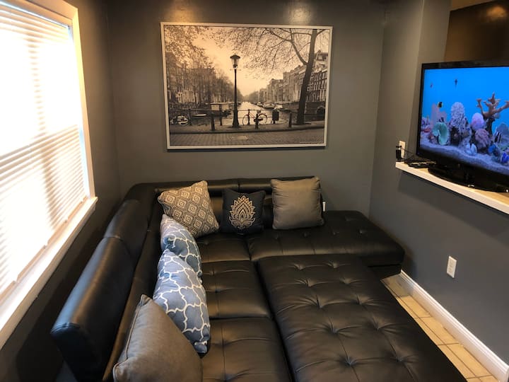 Amazing 3 Bed Close To Boston With Parking & Yard - Boston, MA