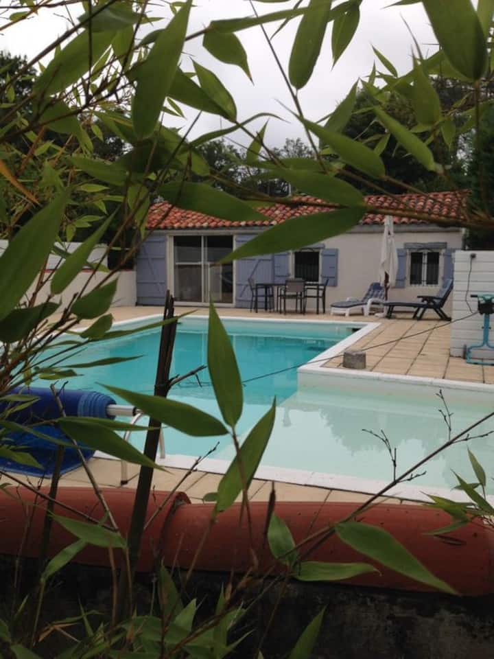 Maisonnette Avec Piscine Privative Dans Les Landes - Labouheyre