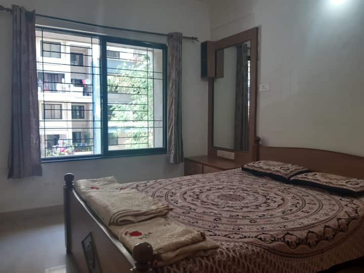 Single Room, Secure Society, Attached Bath. - Pune