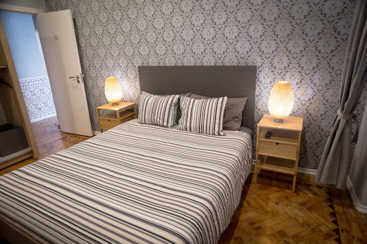 75qm Jedes Zimmer Internet Und Flachbildschirm - Amadora