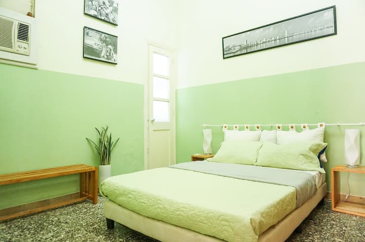 Apt San Juan/ Free Wifi/ Central/ Electricity 24/7 - Havana