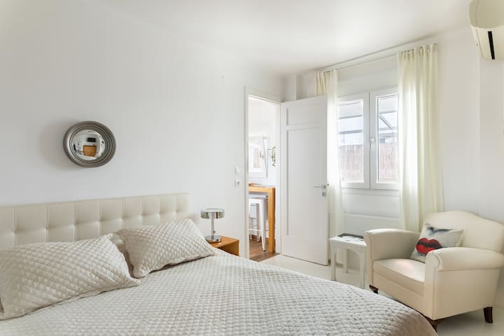 Valentina's Apartment With Large Sunny Balcony - Thessaloniki