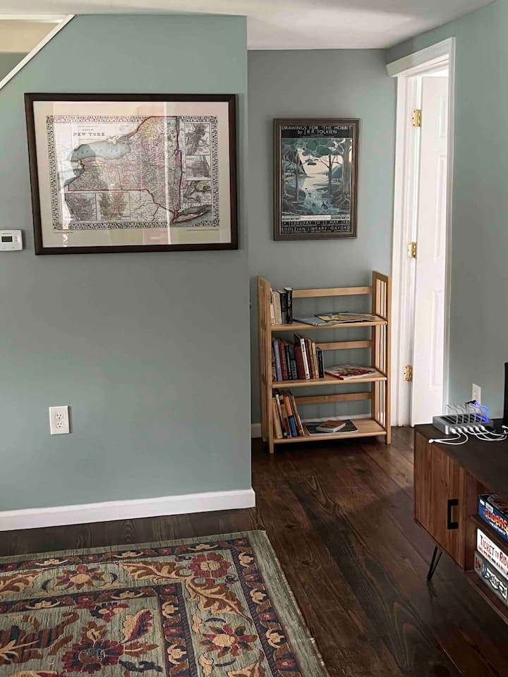 Historic Farmhouse In Wilton, Ny - Corinth, NY