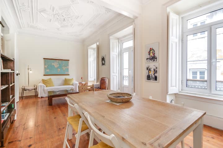 Charming Apartment City Center - Lissabon