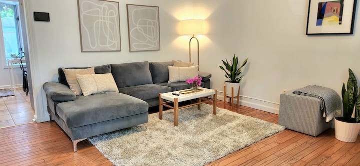 Beautifully Curated Family Home In N. Royal Oak! - Southfield, MI