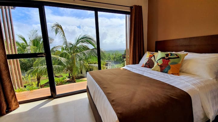 Spacio Caliraya Hillside Casita - Lumban