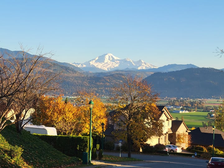 Beautiful Mountain Retreat With A View - Abbotsford