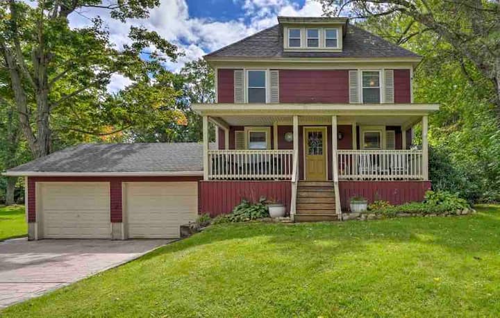 Stylish Home By Lakeside Park & Chq Institution - Chautauqua, NY