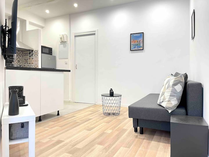 Magnifique Appartement Discret & Charmant Clim - マルセイユ