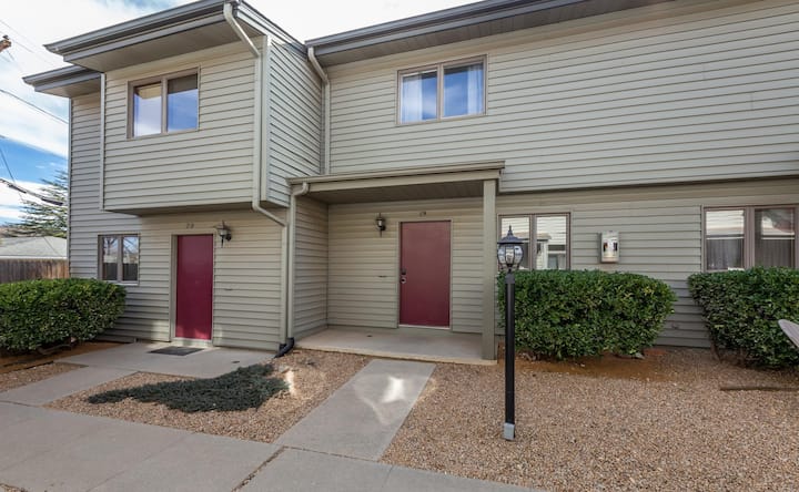 Downtown Prescott Townhome Mins From The Square! - Prescott, AZ