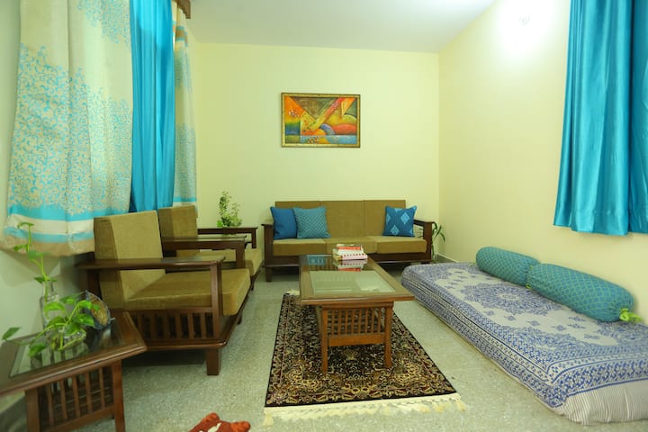 A Cosy, Private 1bhk With A Terrace - New Delhi
