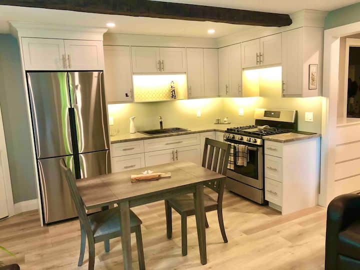 Adorable Suite By The Lake - Port Hope