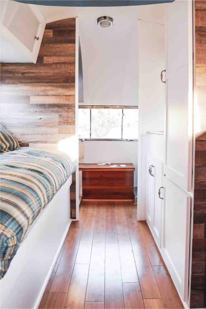 Sunset Hills Airstream Escape - Escondido, CA