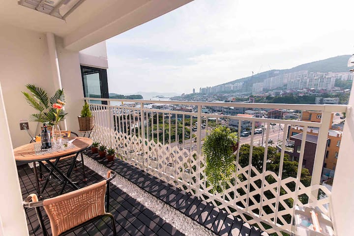 *특가할인*
여수여행 4인최대6인.오션뷰침실2.퀸침대2거실1.주요관광.맛집5~10거리 - 여수시