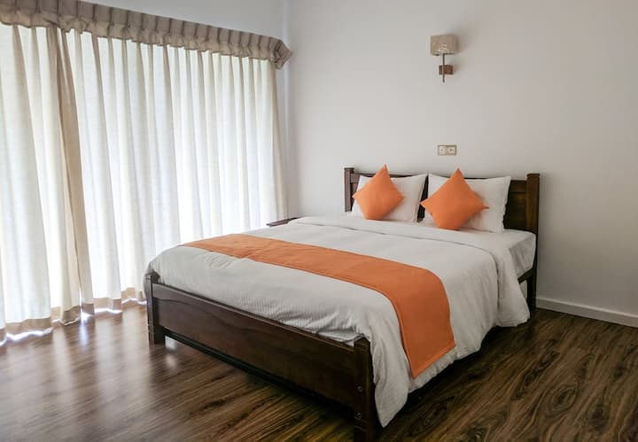 Cozy & Spacious Triple Bedroom - Nuwara Eliya