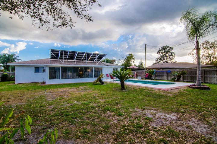 Home Away From Home. - Deltona, FL