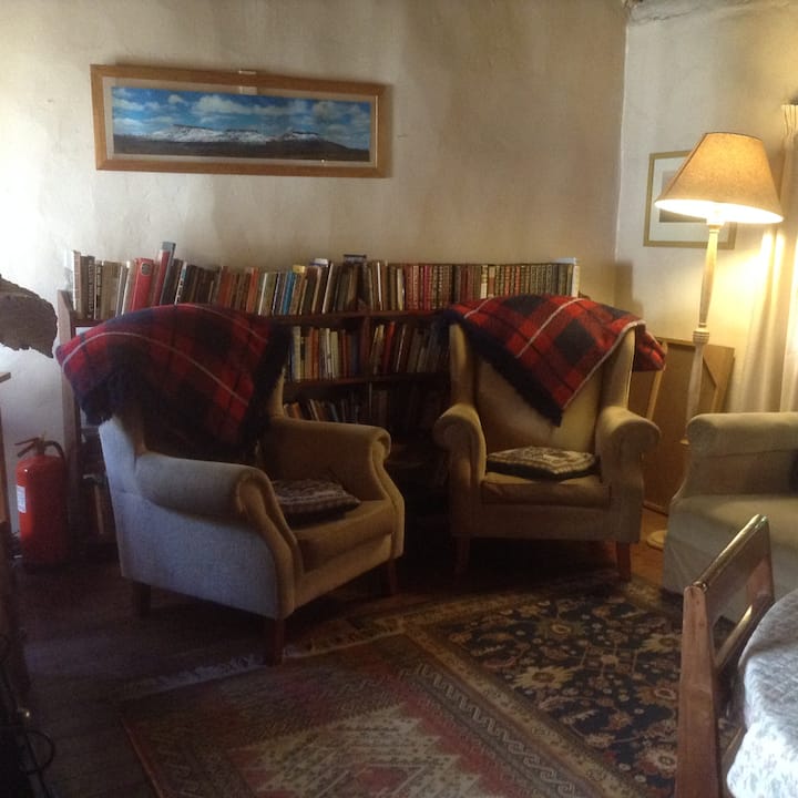 Back O' The Moon Holiday Cottage - Hogsback