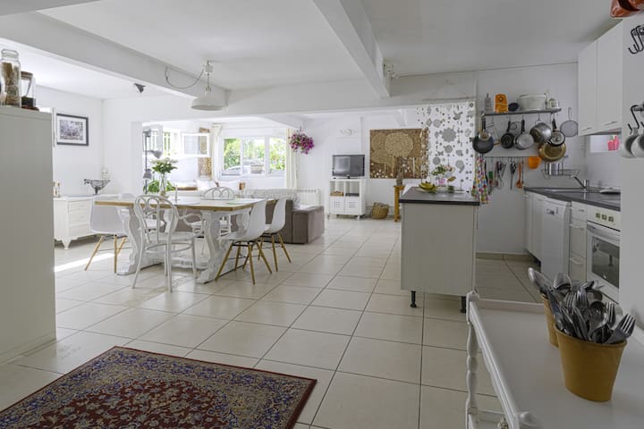 Charmant Bas De Maison Basque 100m2 - Irún
