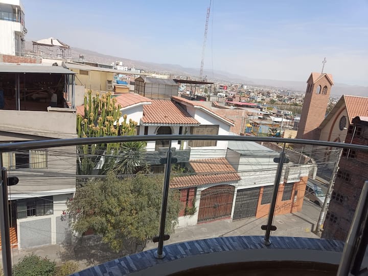 Departamento Céntrico Con Balcón, Cuarto Piso. - Arequipa