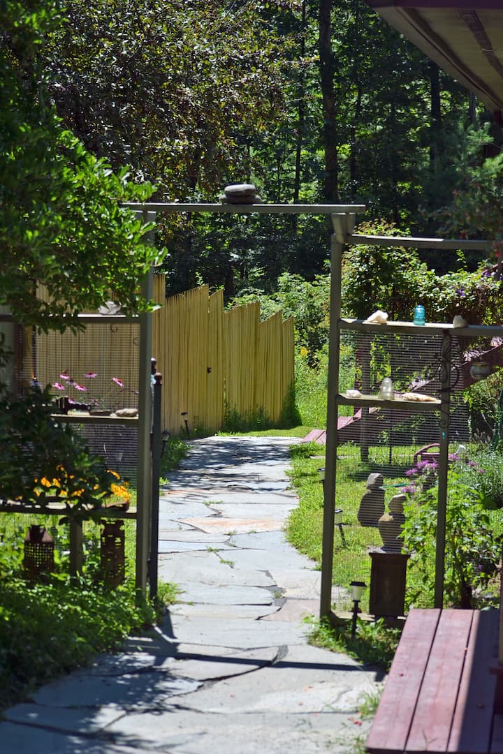 Peaceful Catskill Mountain Hideaway - Phoenicia, NY