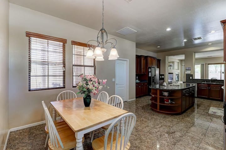 Anuj's Palace Master Suite - Chandler, AZ